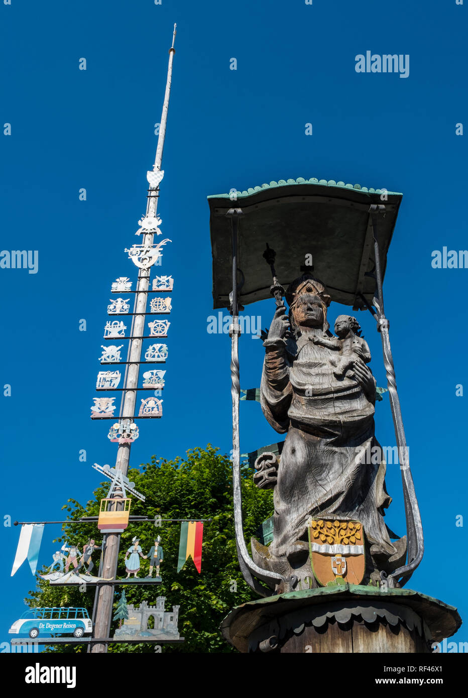 Totem pole bavaria germany hi-res stock photography and images - Alamy