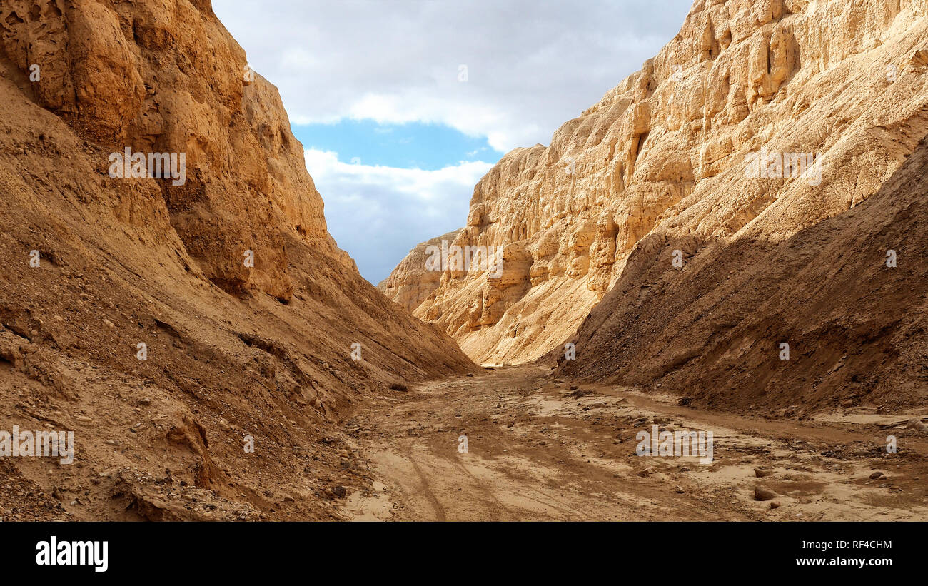 Sandy Dry River Bed in Desert. Dead Sea Region Stock Photo - Alamy