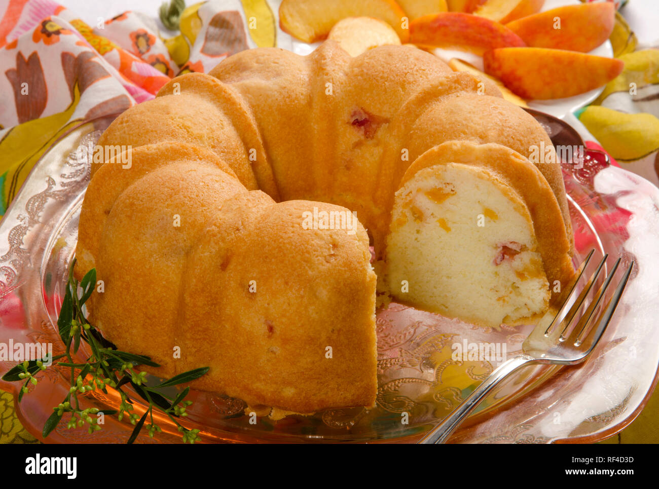 Refreshing pound cake hi-res stock photography and images - Alamy