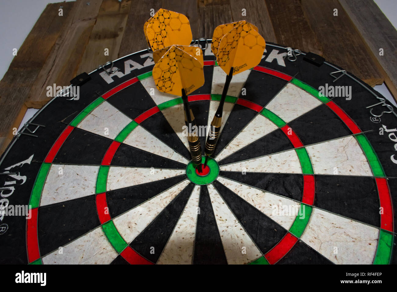 Darts dart board hi-res stock photography and images - Alamy