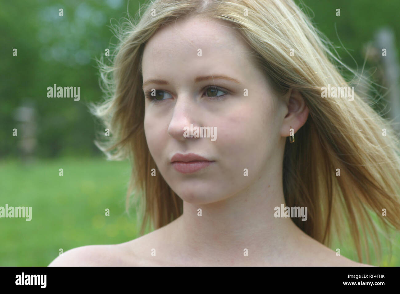 Close up woman setting hi-res stock photography and images - Alamy