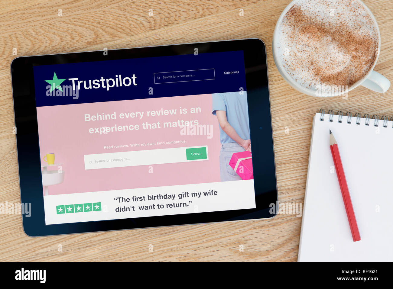 Trustpilot logo hi-res stock photography and images - Alamy