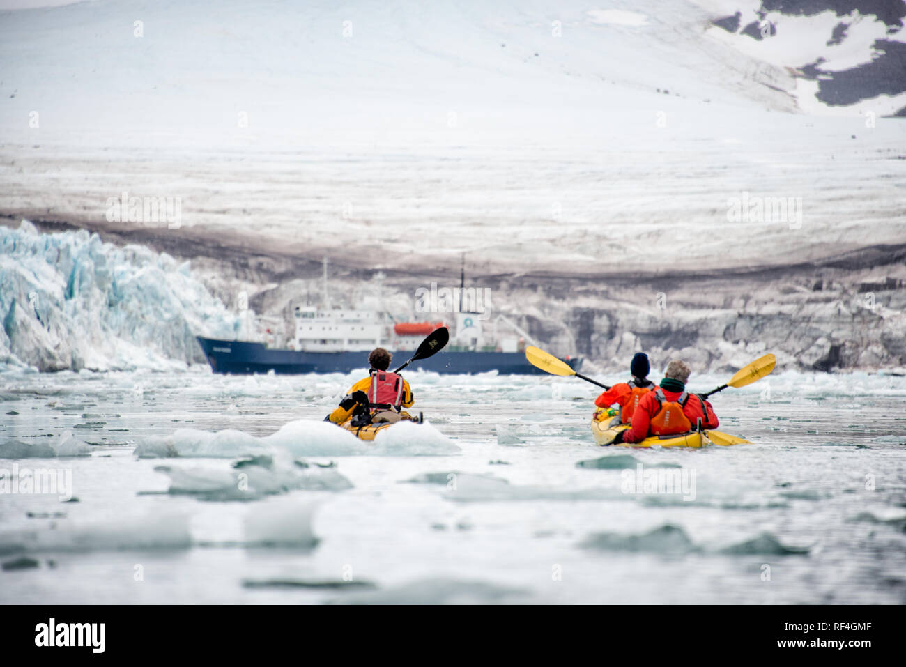 Svalbard activities hi-res stock photography and images - Alamy