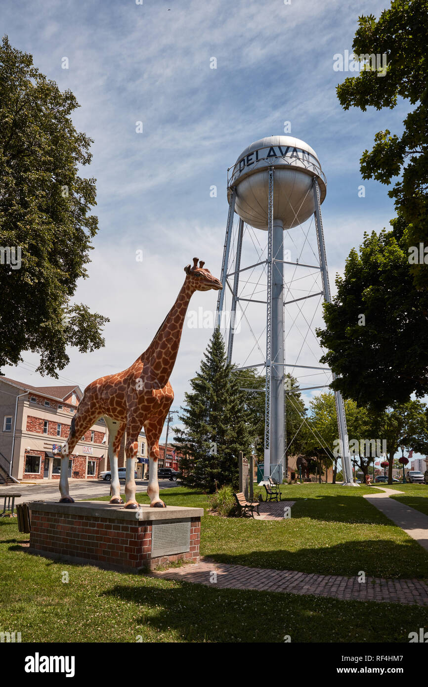 Statue of giraffe hi-res stock photography and images - Alamy