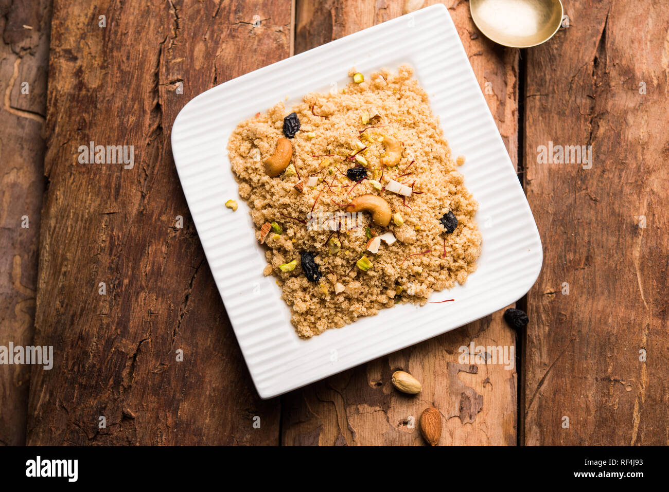 Semolina Halwa / Sooji ka Halva or sweet Rava Sheera or shira - Indian ...