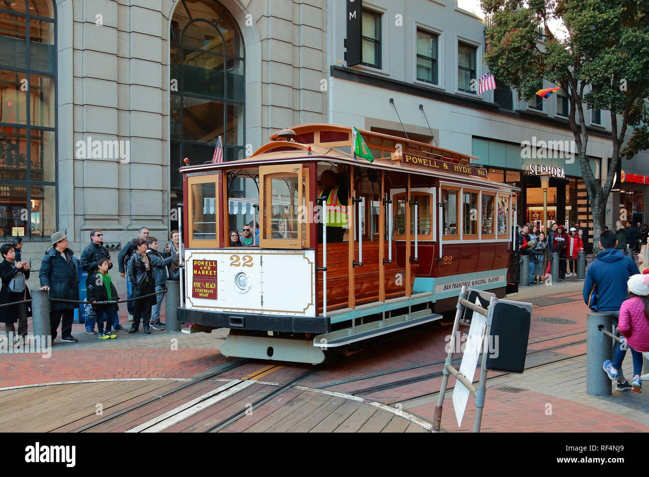 Cable car turntable hi-res stock photography and images - Alamy