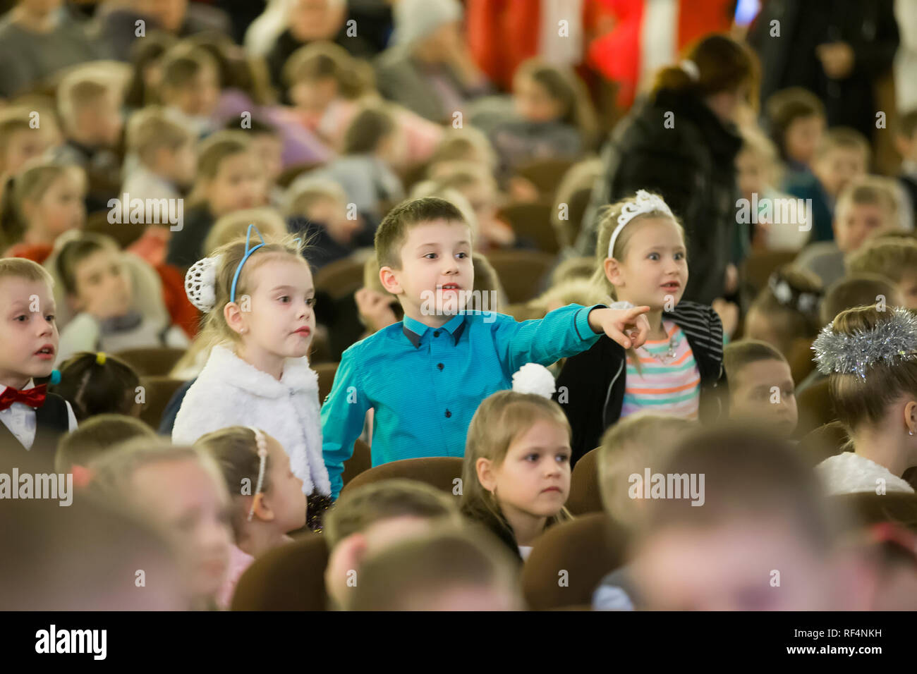 Many children of the audience. Children's auditorium Stock Photo - Alamy