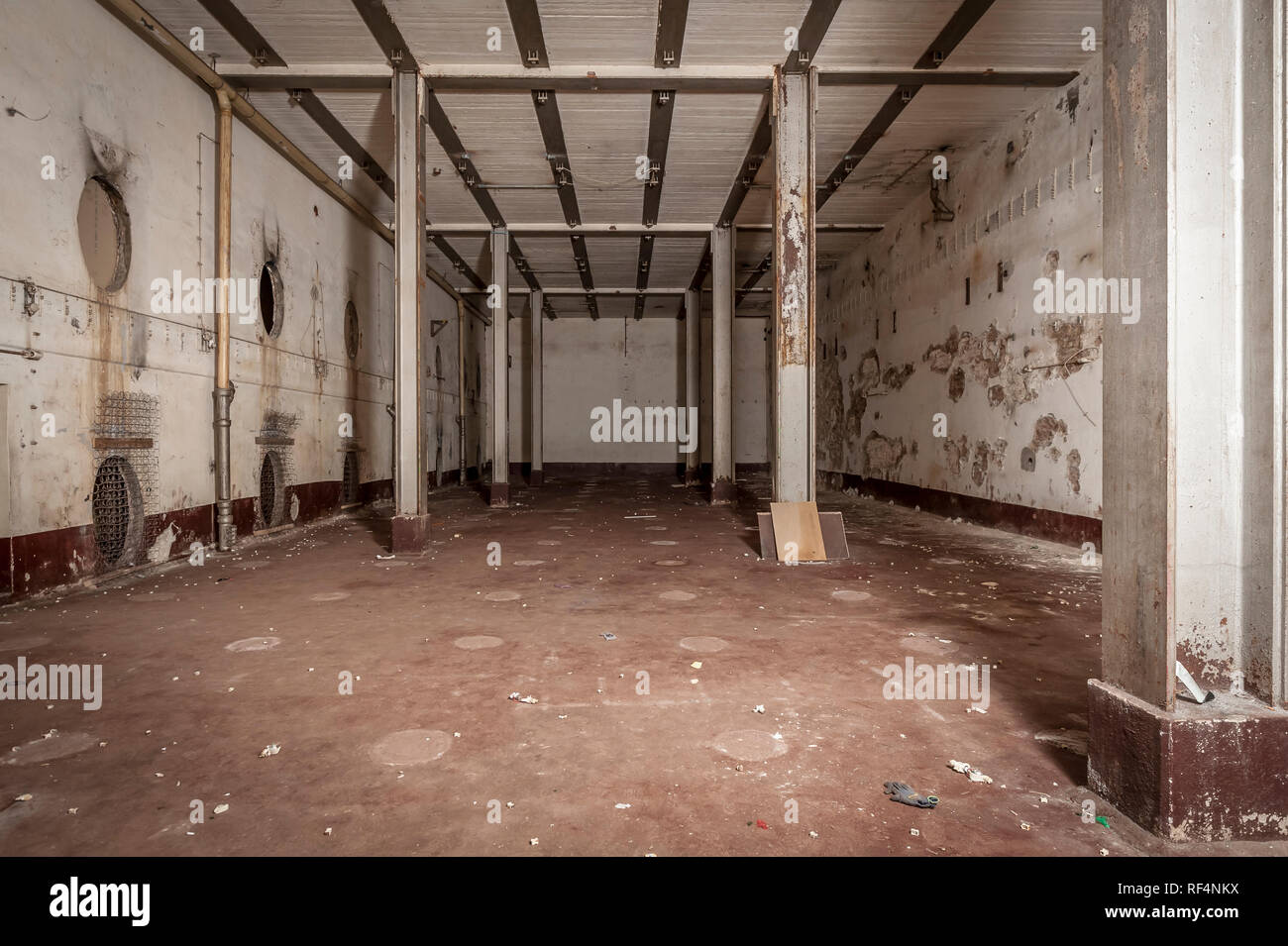 Old abandoned warehouse Stock Photo - Alamy