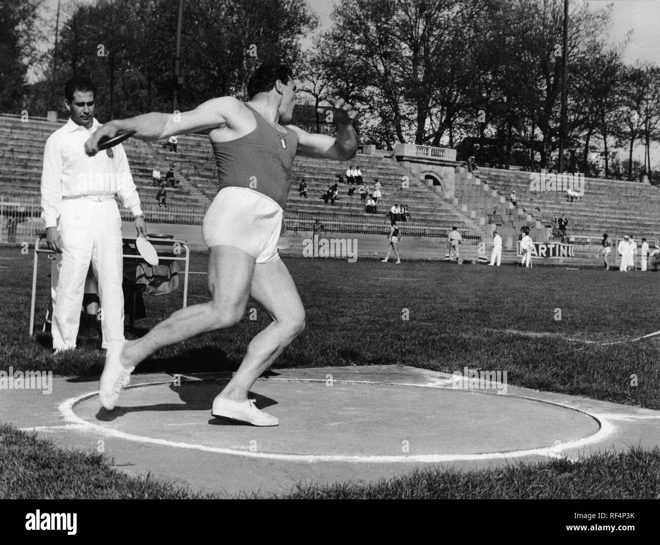 Discus Black and White Stock Photos & Images - Alamy
