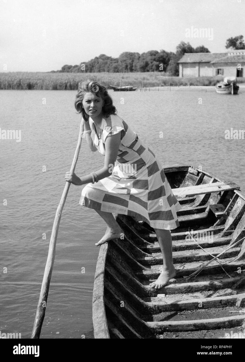 La donna del fiume hi-res stock photography and images - Alamy