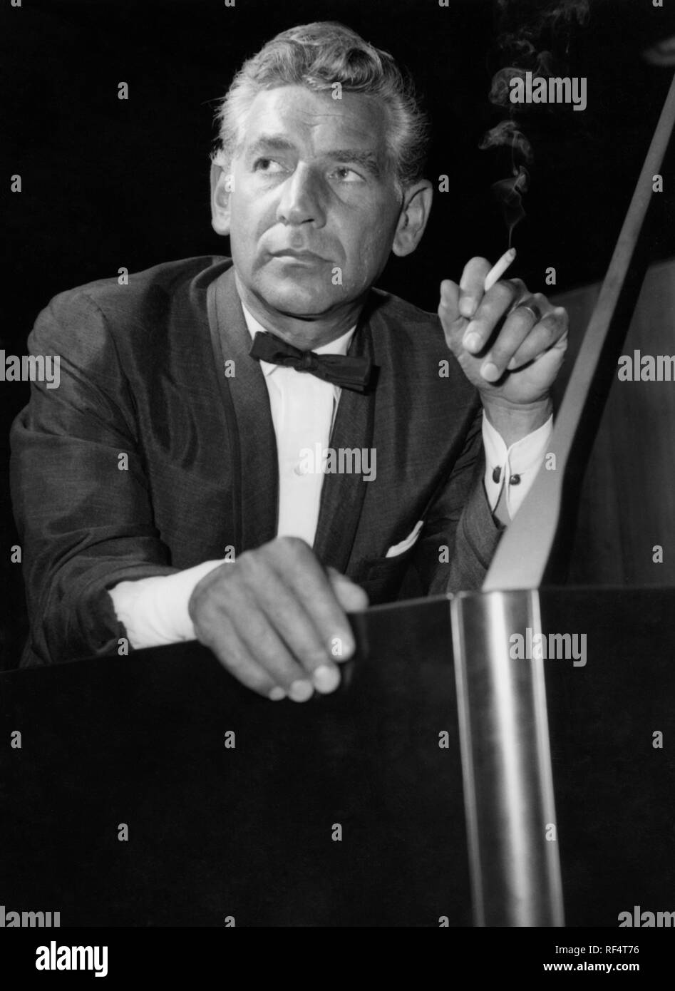 leonard bernstein, 1962 Stock Photo - Alamy