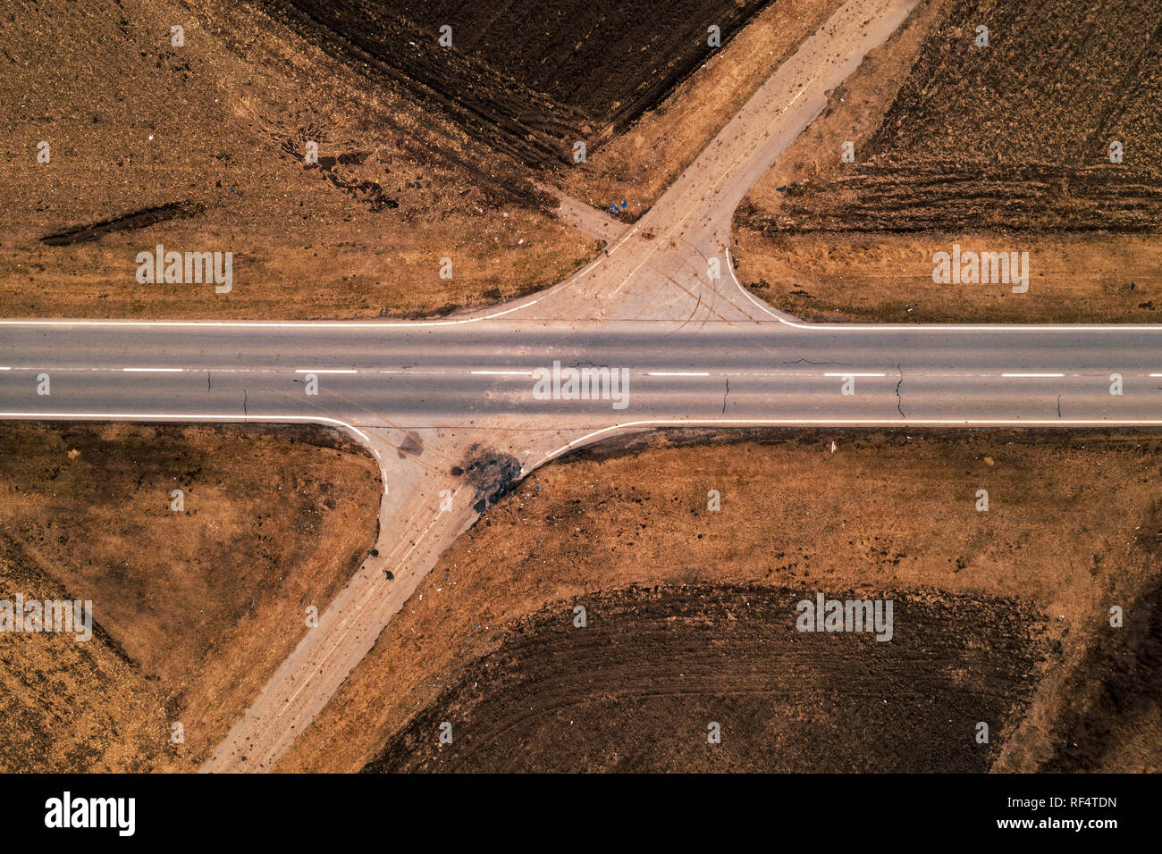 Empty landscape countryside hi-res stock photography and images - Alamy