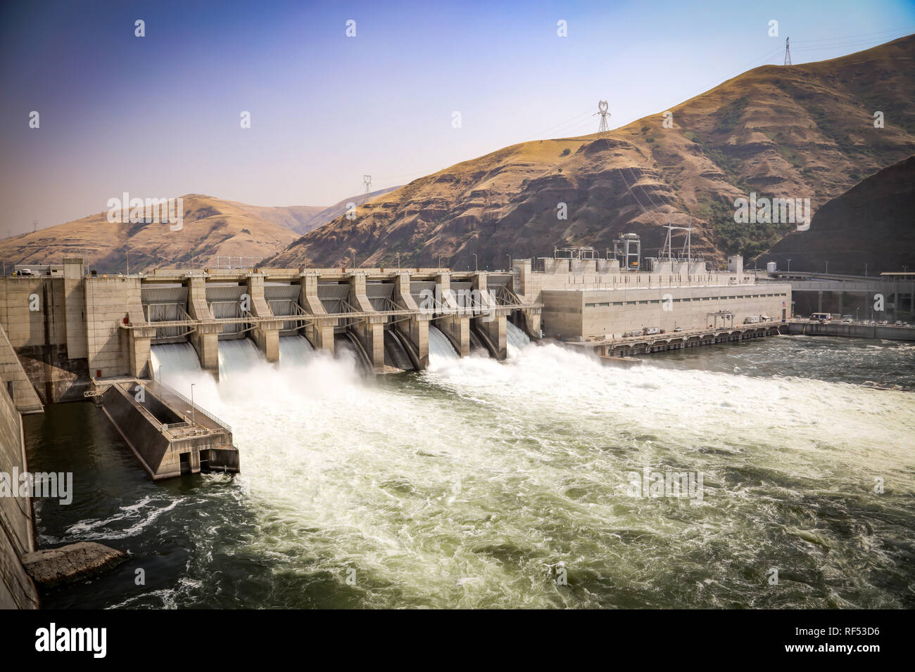Lower granite dam hi-res stock photography and images - Alamy