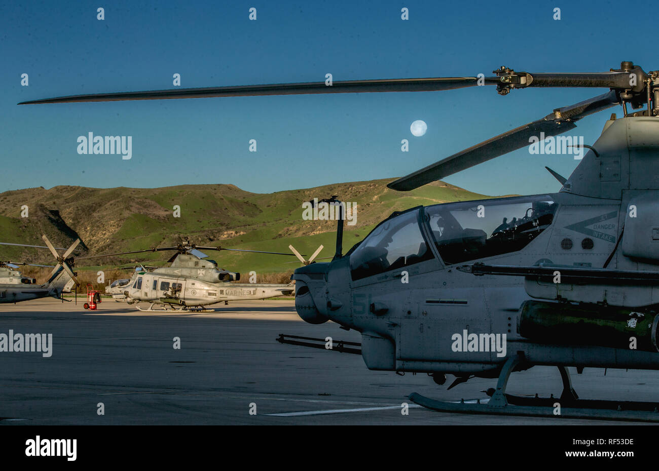 U S Marine Corps Ah 1z Viper Helicopters From Marine Light Attack