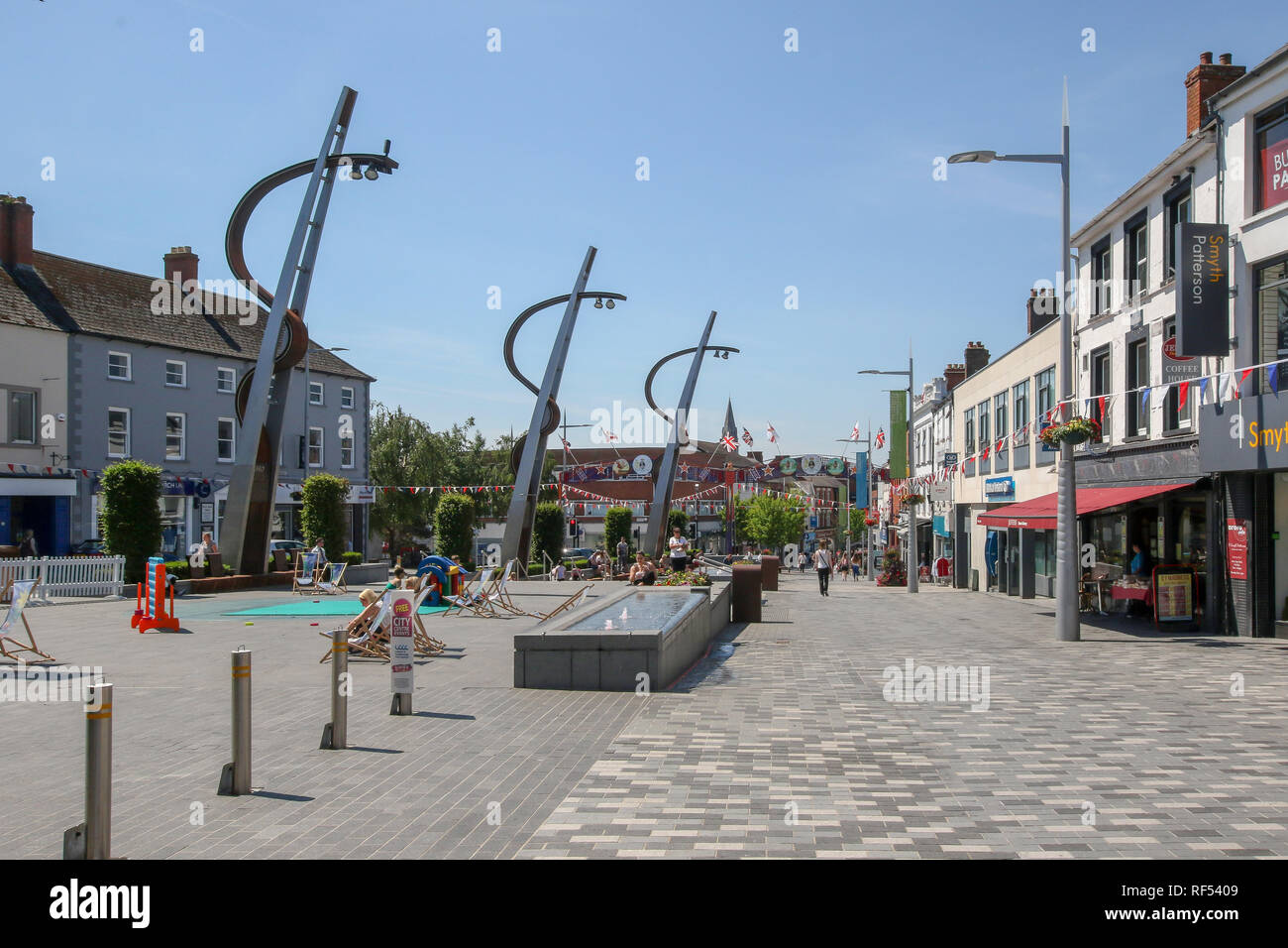 Pedestrian square lisburn hi-res stock photography and images - Alamy
