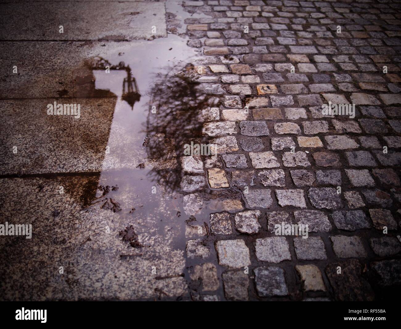 Wet Cobblestone Street Road Stock Photos & Wet Cobblestone Street Road ...