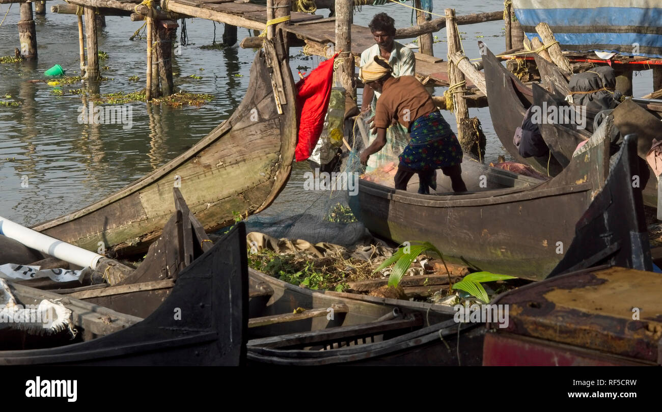 Fishing harbour at Cochin, Kerala, India Stock Photo - Alamy