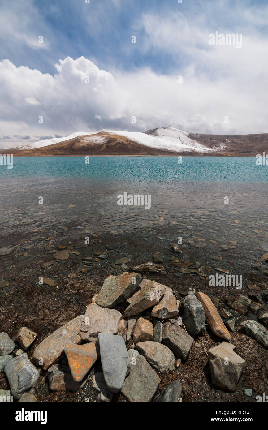 clean landscape in tibet china Stock Photo - Alamy