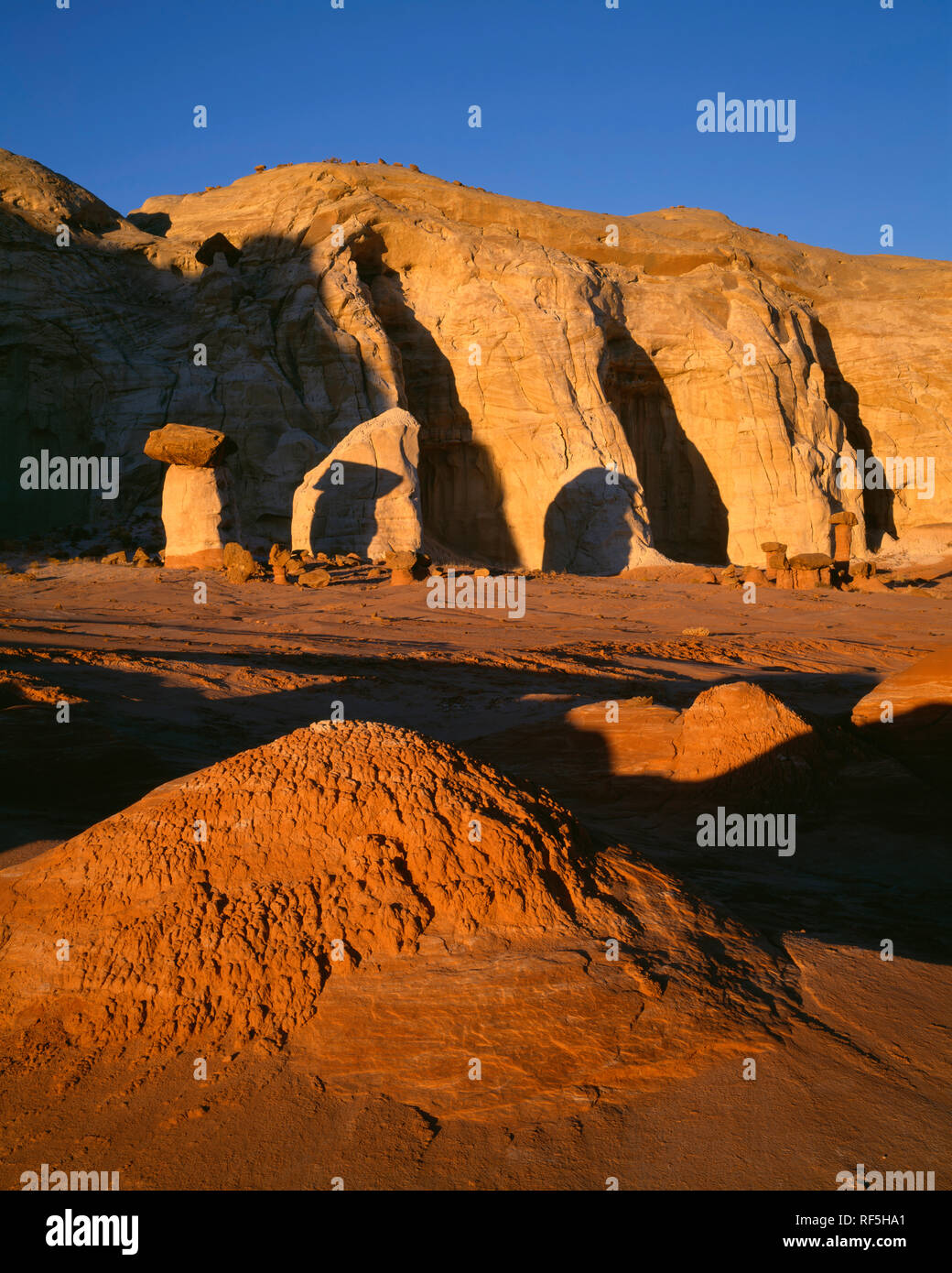 Soft mounds hi-res stock photography and images - Alamy