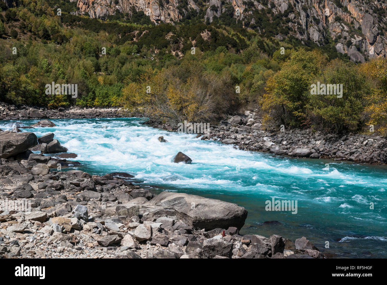 clean landscape in tibet china Stock Photo - Alamy