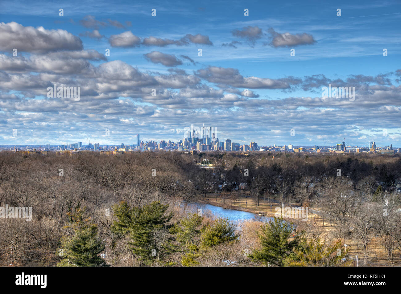 Philadelphia skyline snow hi-res stock photography and images - Alamy