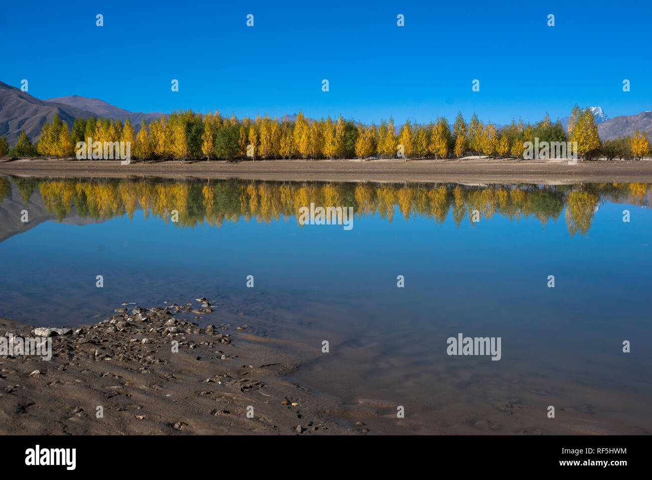 clean landscape in tibet china Stock Photo - Alamy