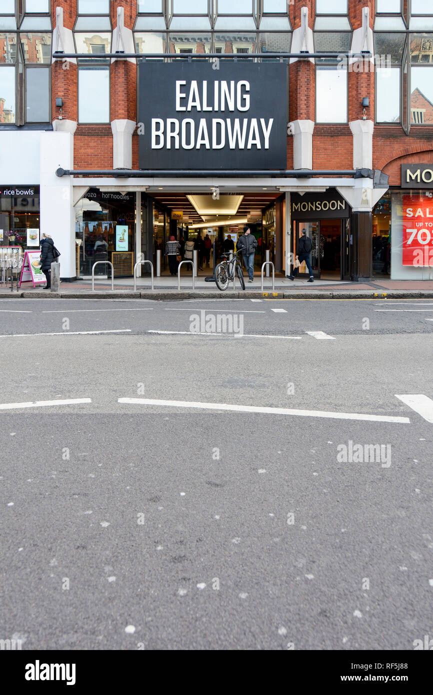 Ealing broadway shopping centre hi-res stock photography and images - Alamy