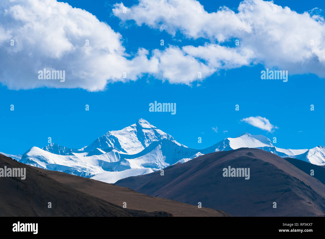 mountain ridge, landscape in tibet china Stock Photo - Alamy