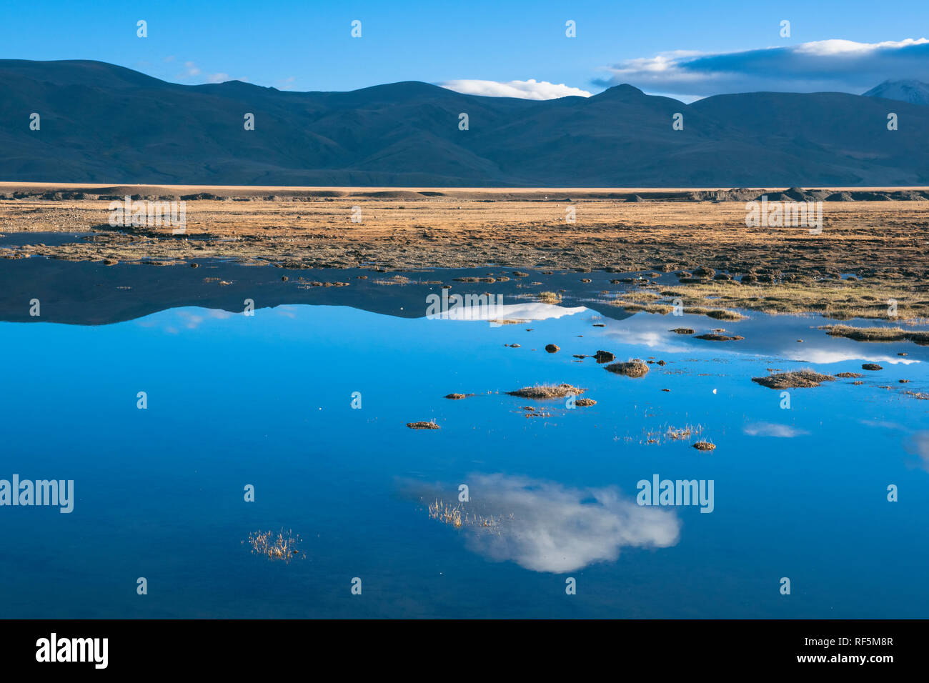clean landscape in tibet china Stock Photo - Alamy