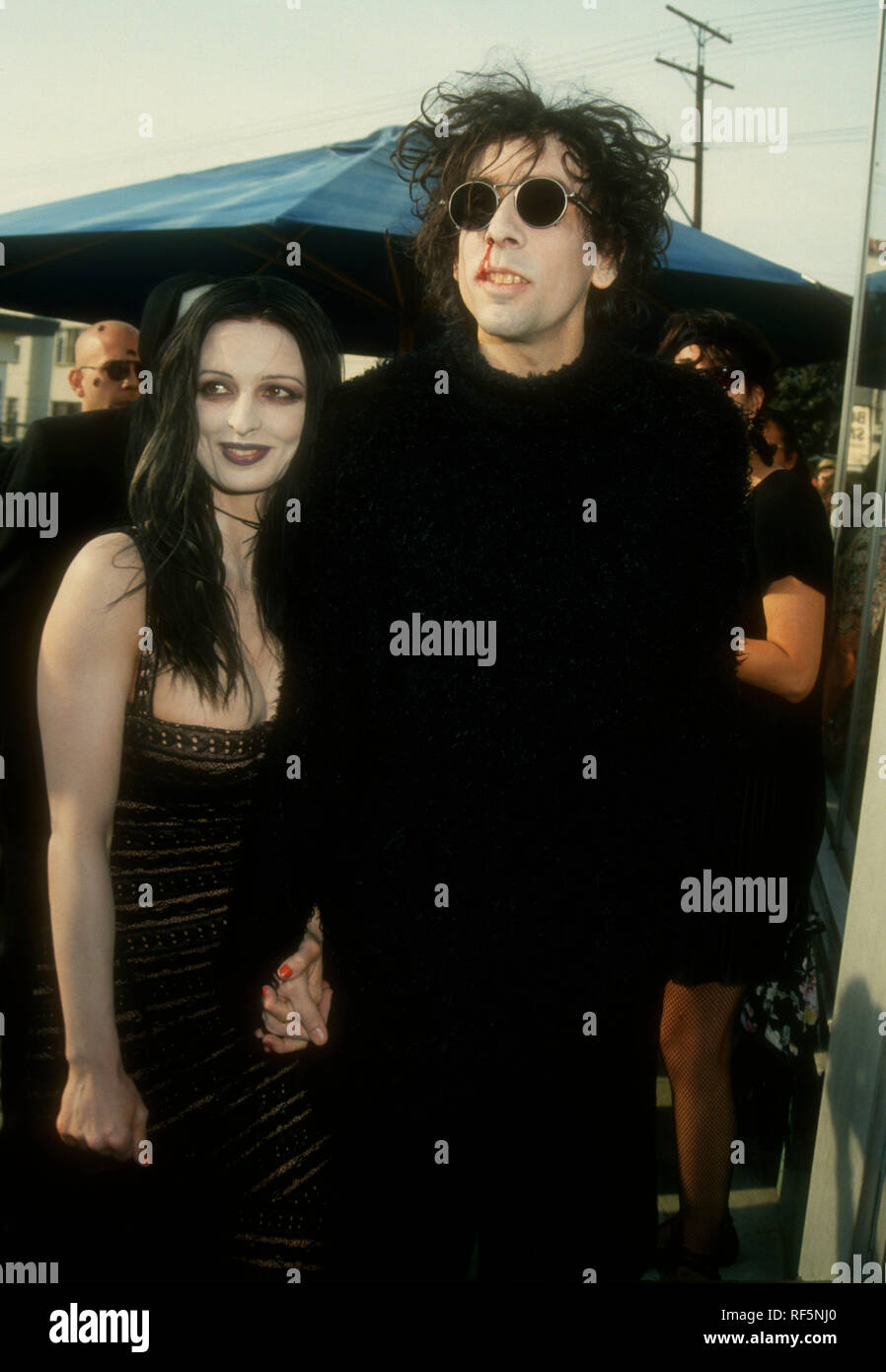 LOS ANGELES, CA - OCTOBER 31: Director Tim Burton and actress Lisa ...