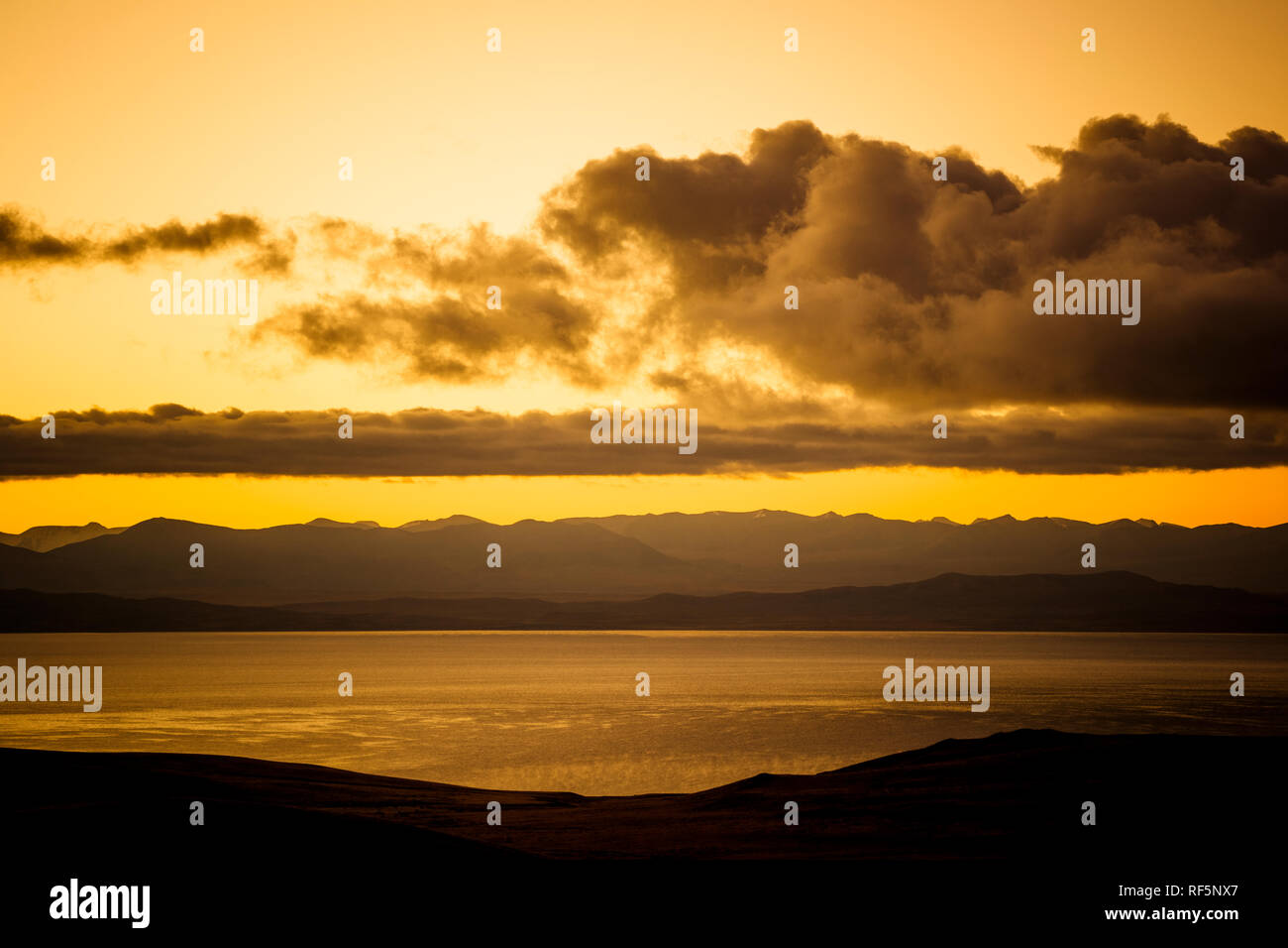 clean landscape in tibet china Stock Photo - Alamy