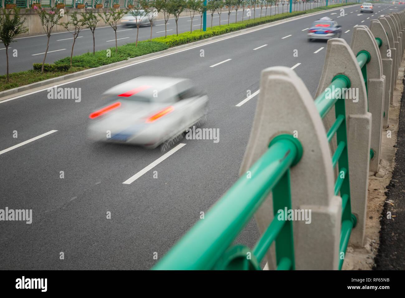 Car speeding through city hi-res stock photography and images - Alamy