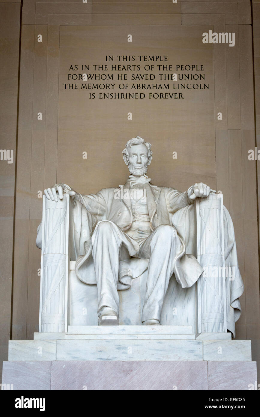 Marble statue of Abraham Lincoln, Lincoln Memorial, Washington DC USA ...