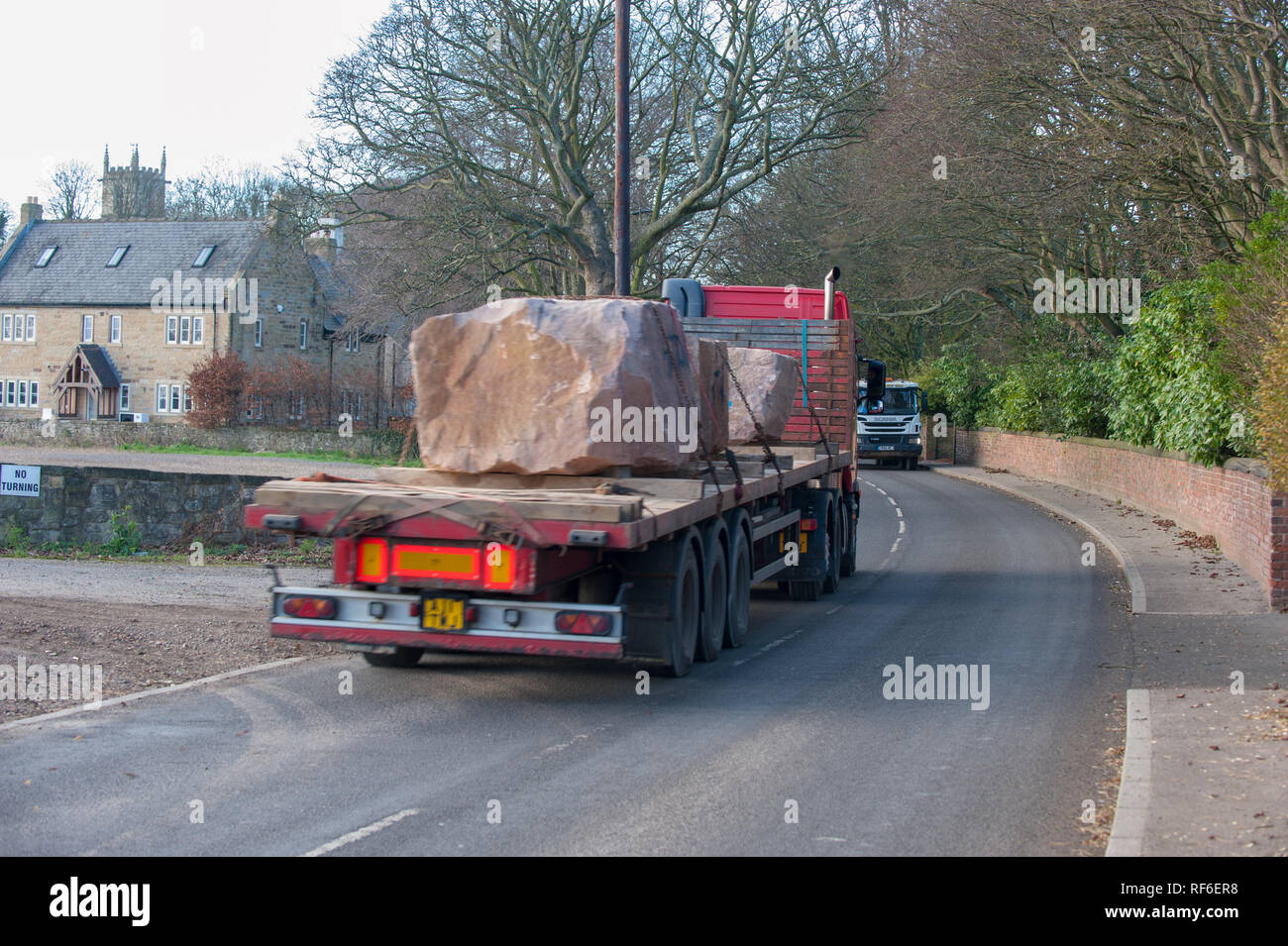 Lorry maneuvering hi-res stock photography and images - Alamy