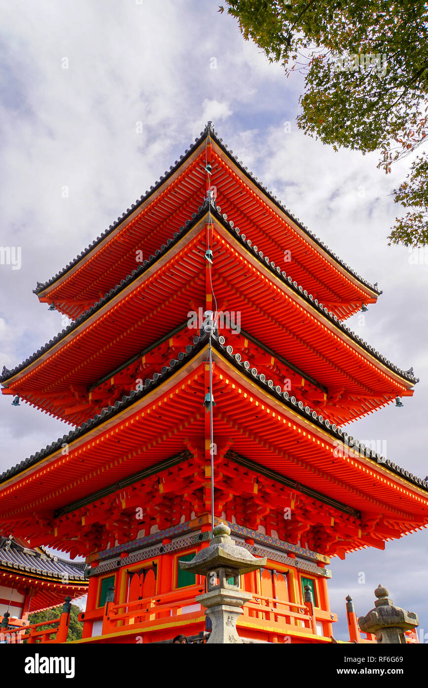 Kiyomizu dera shrine hi-res stock photography and images - Alamy