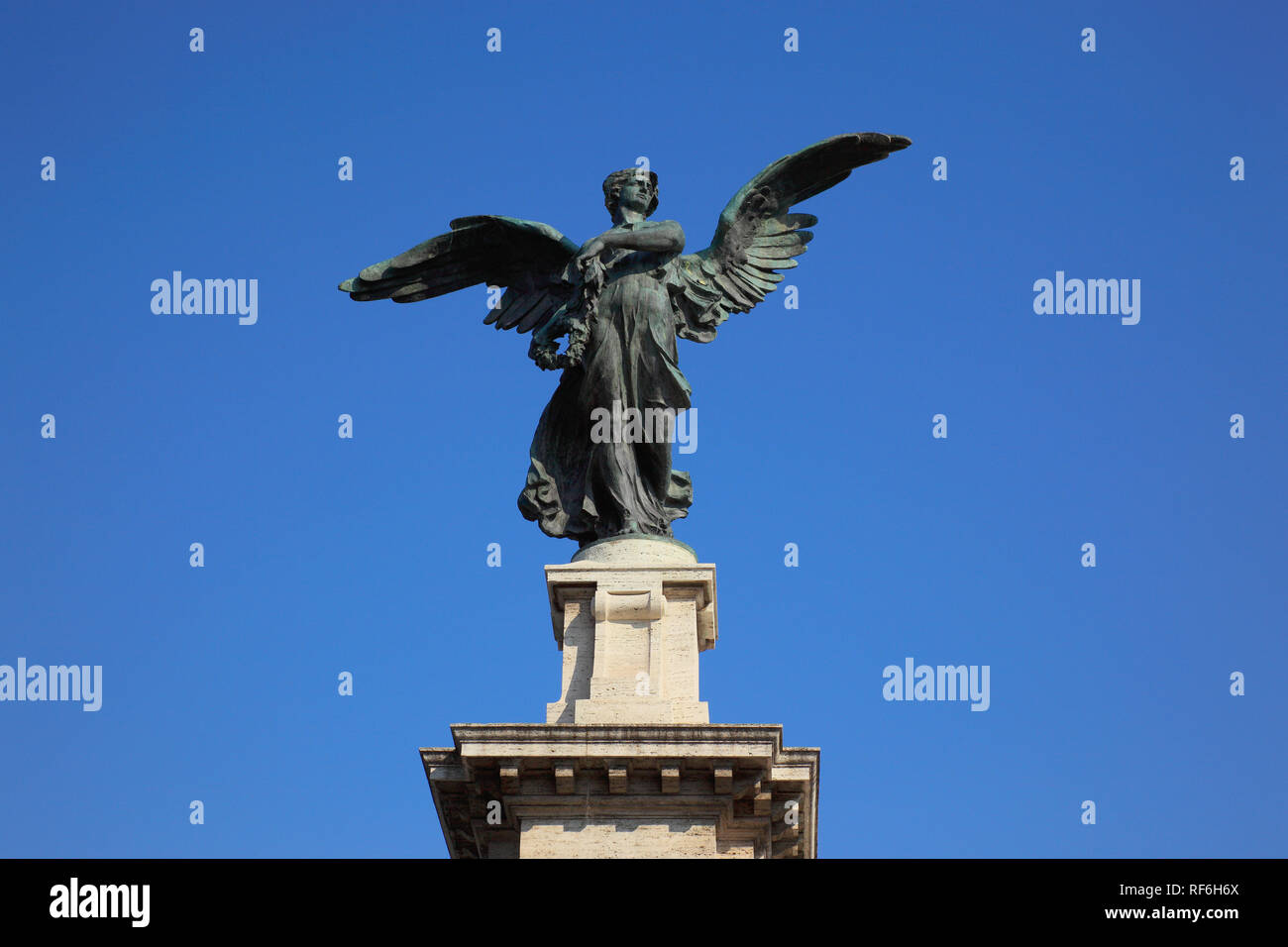 sculpture of an angel at the Ponte Sant'Angelo, Bridge of Hadrian ...