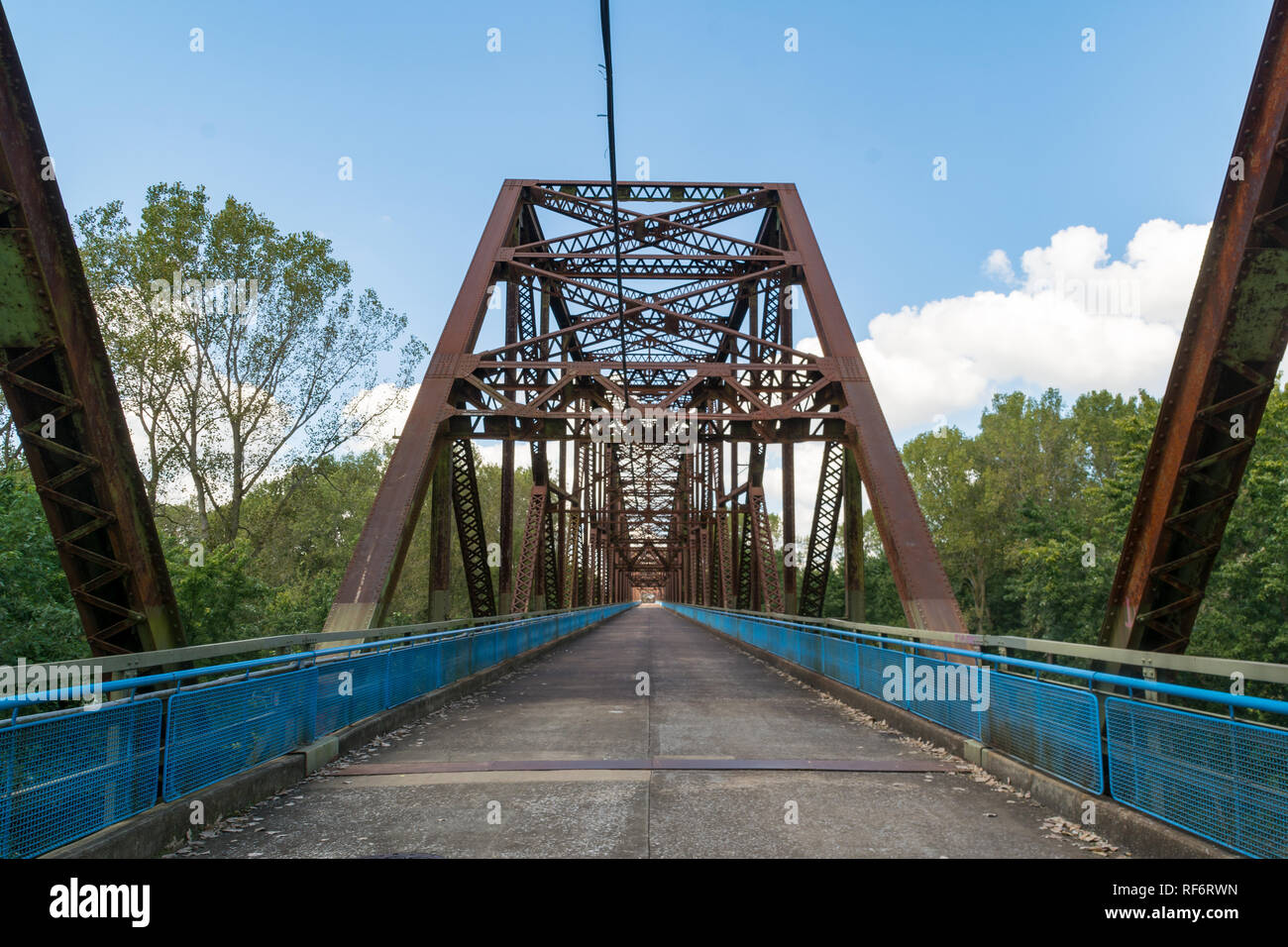 The old chain of rocks bridge was once part of the historic route 66 ...