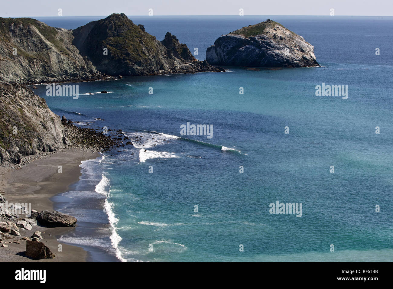 Rugged pacific coastline hi-res stock photography and images - Alamy