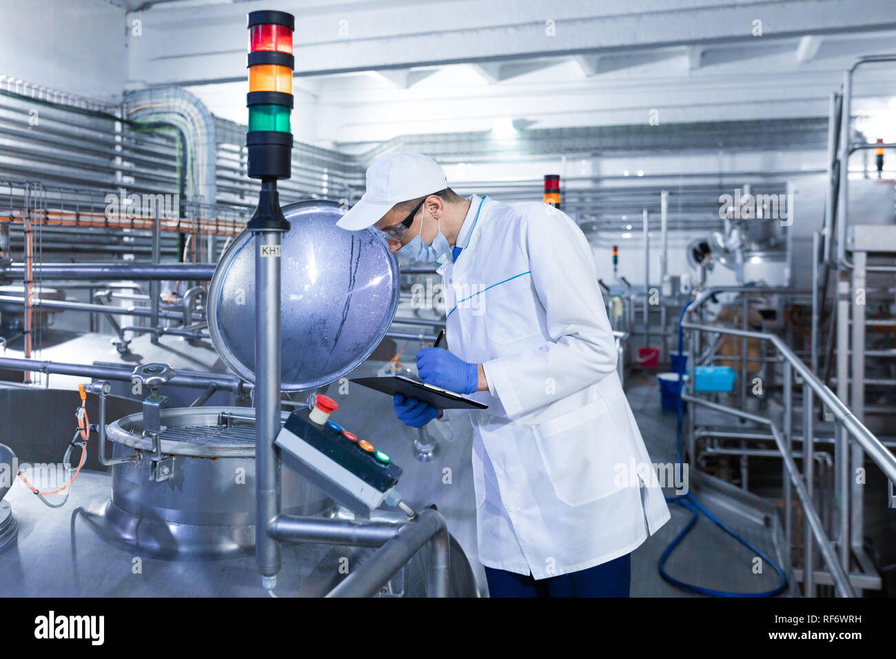 Risk assessment statistics hi-res stock photography and images - Alamy