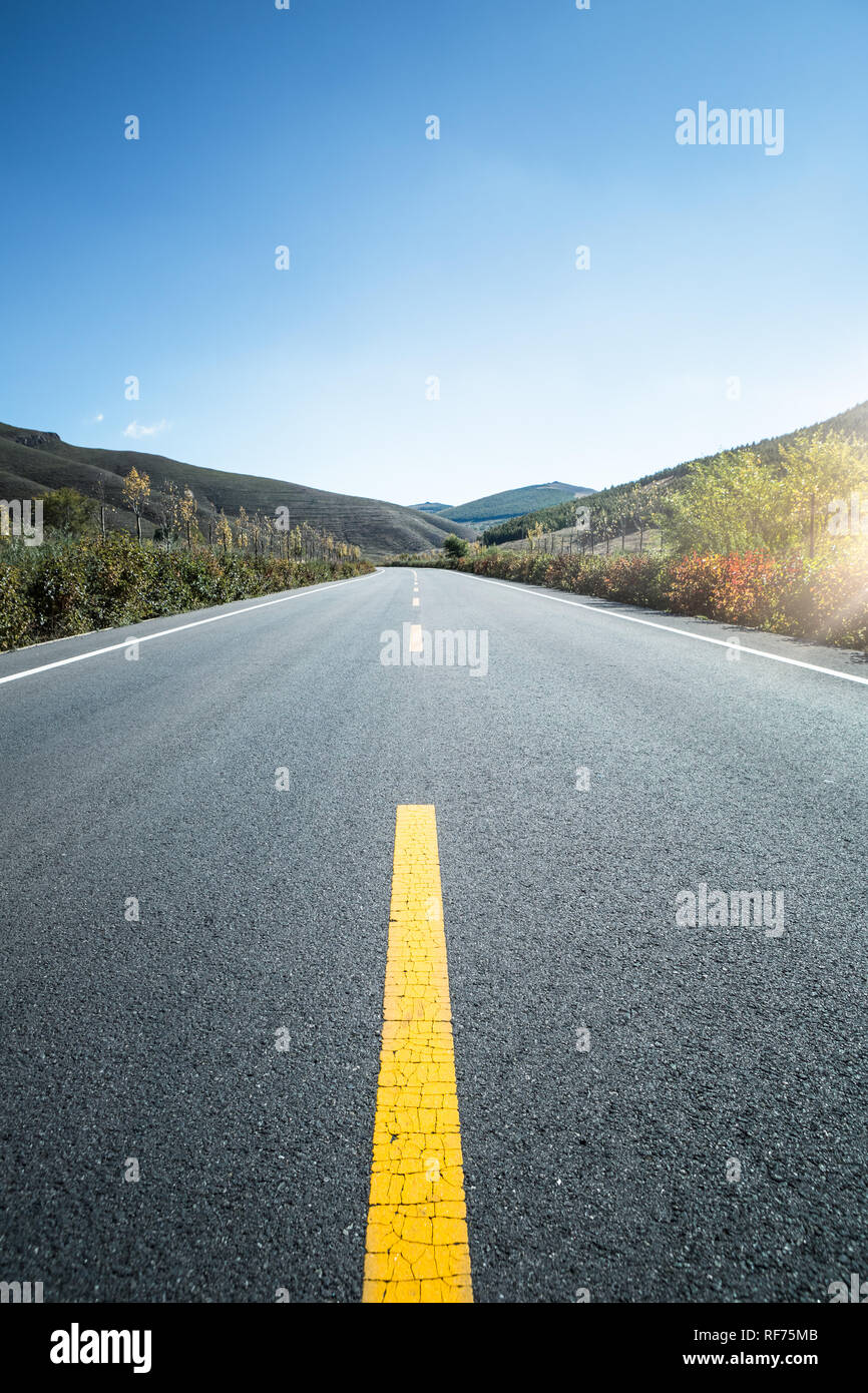 clean highway road in america Stock Photo - Alamy