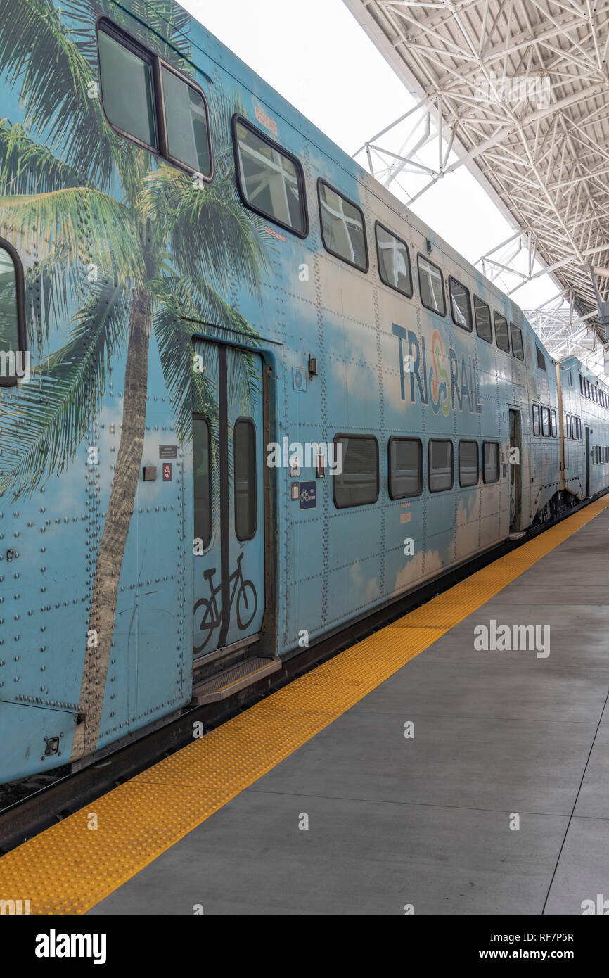 Fort lauderdale international airport hi-res stock photography and ...
