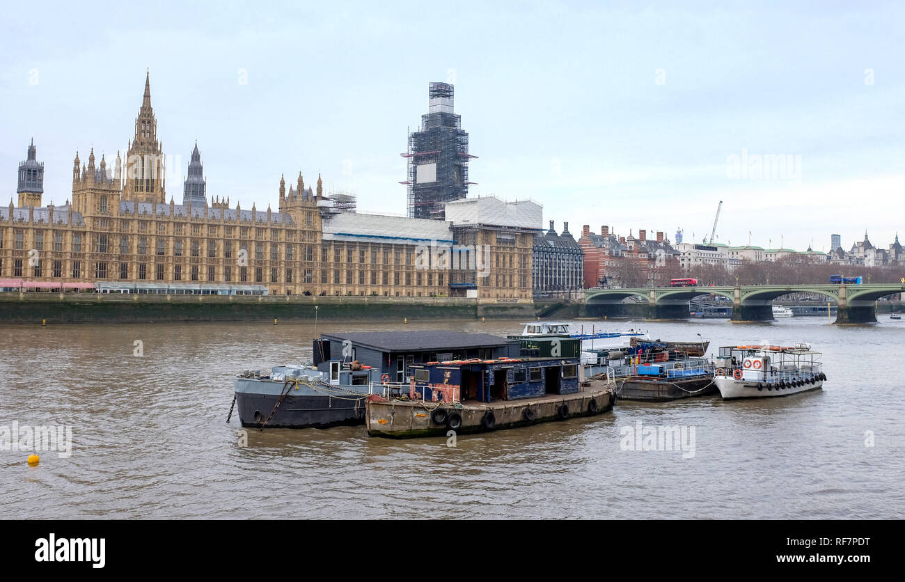 Working boats hi-res stock photography and images - Alamy