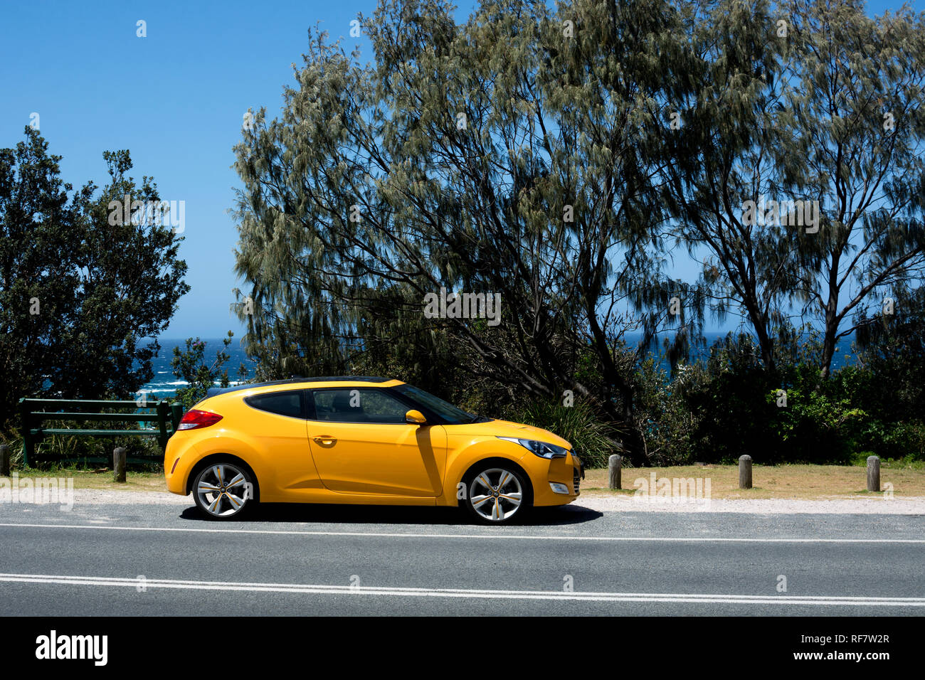 Hyundai Veloster 2022 Yellow