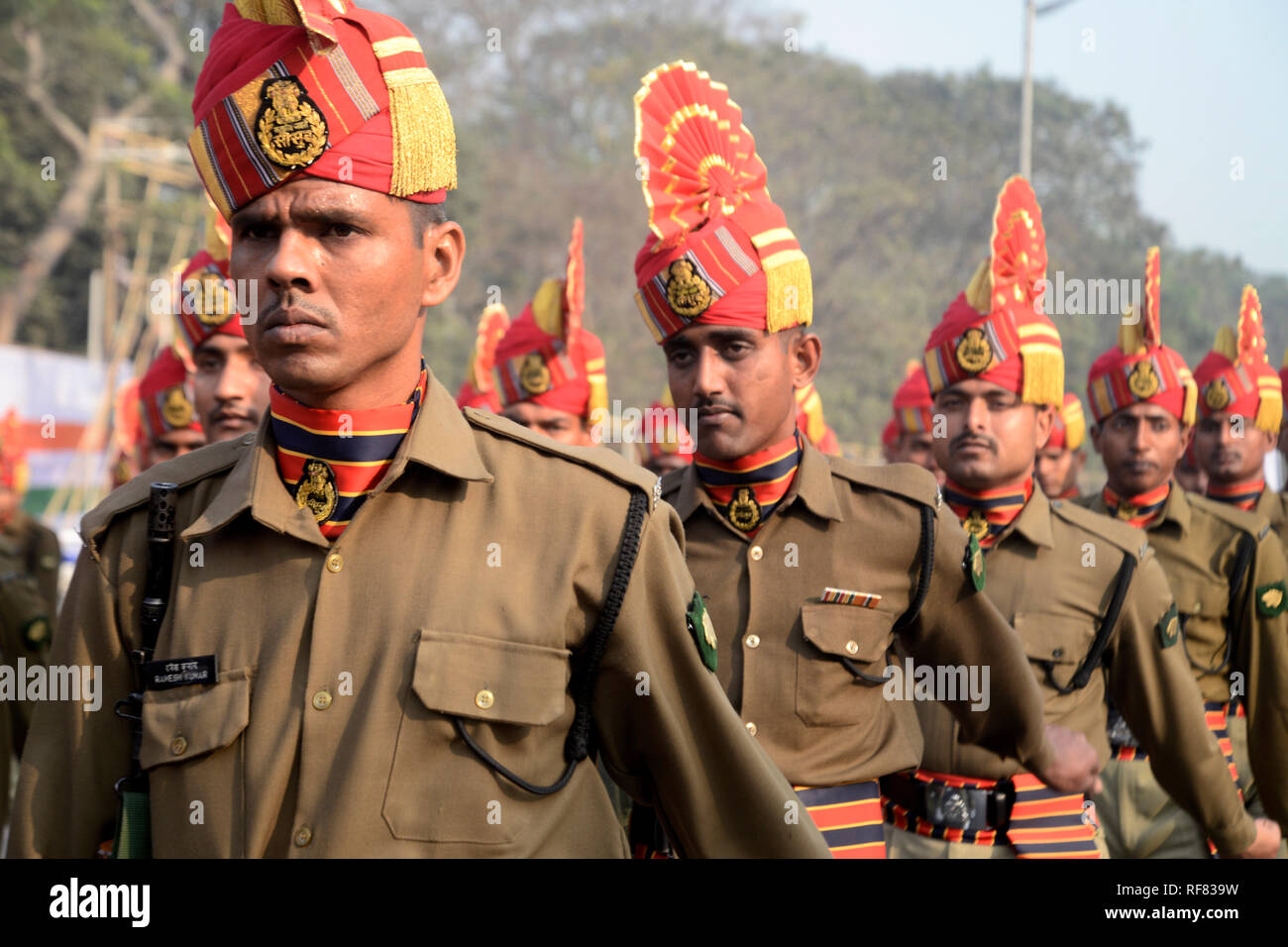 Kolkata, India. 24th Jan, 2019. Indian army personel participate in the ...