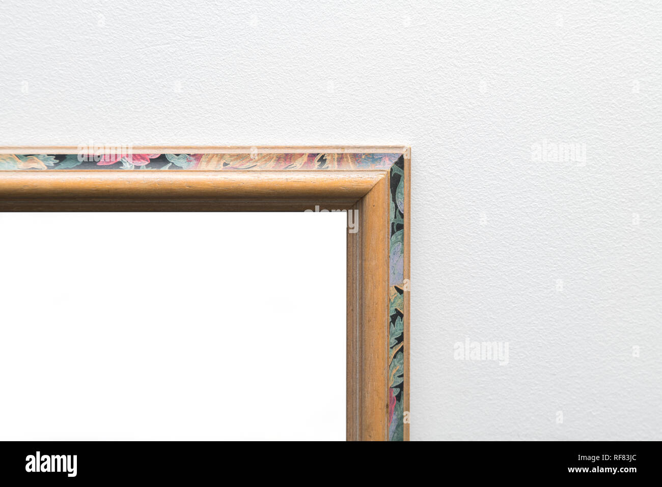 Blank empty vintage frame in art gallery. Museum exhibition white ...