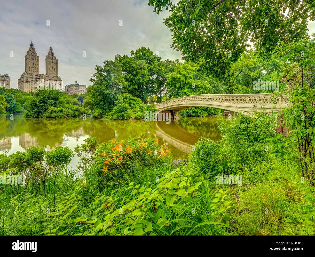 Central Park, Manhattan, New York City in spring bow bridge Stock Photo ...