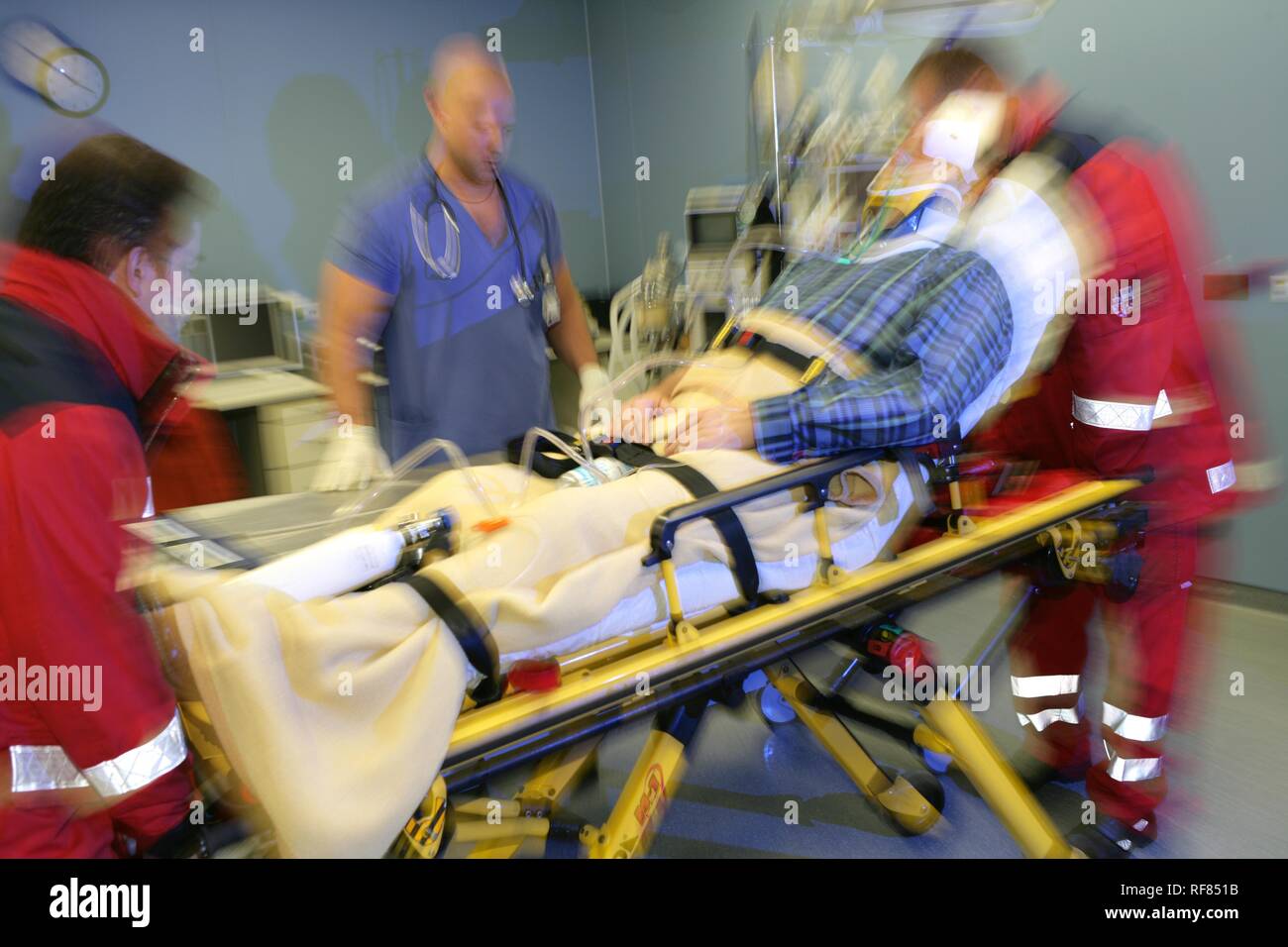 Emergency rescue unit hi-res stock photography and images - Alamy