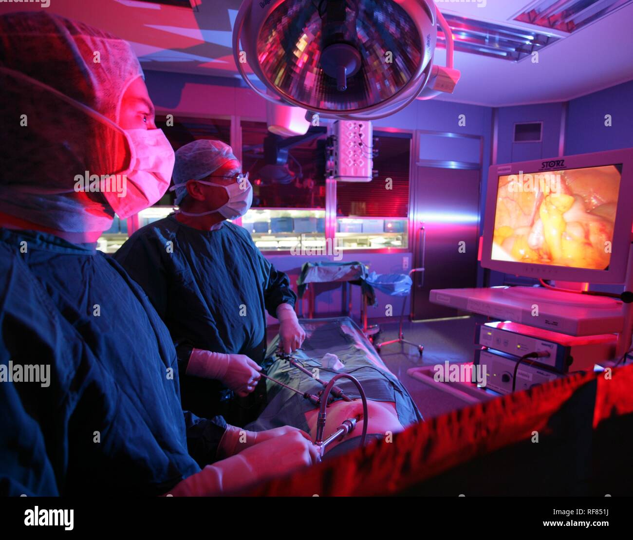 Appendix operation hi-res stock photography and images - Alamy