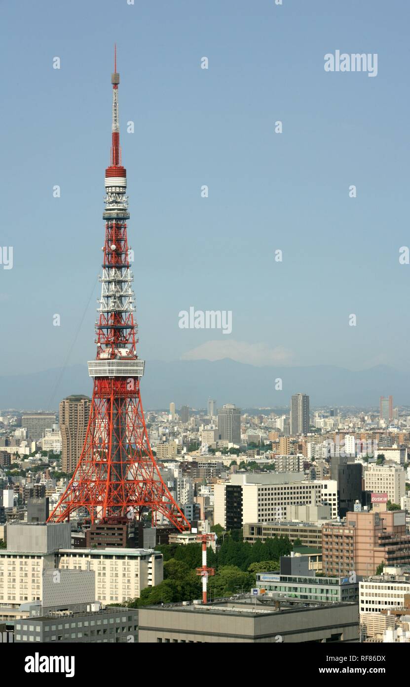 Red-Whtie observation tower Tower Tokyo Japan Stock Photo - Alamy