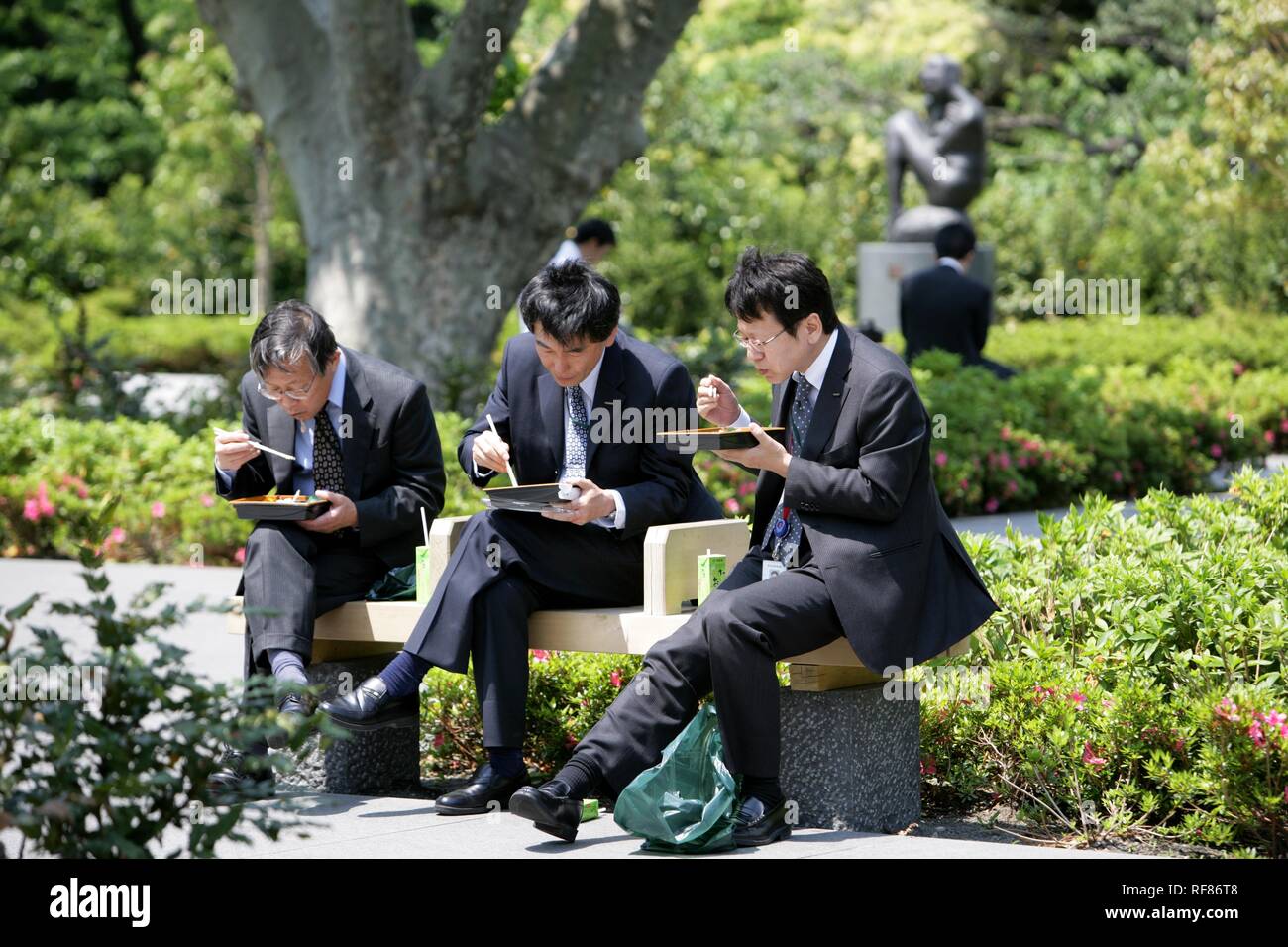 Japanese business men lunch hi-res stock photography and images - Alamy